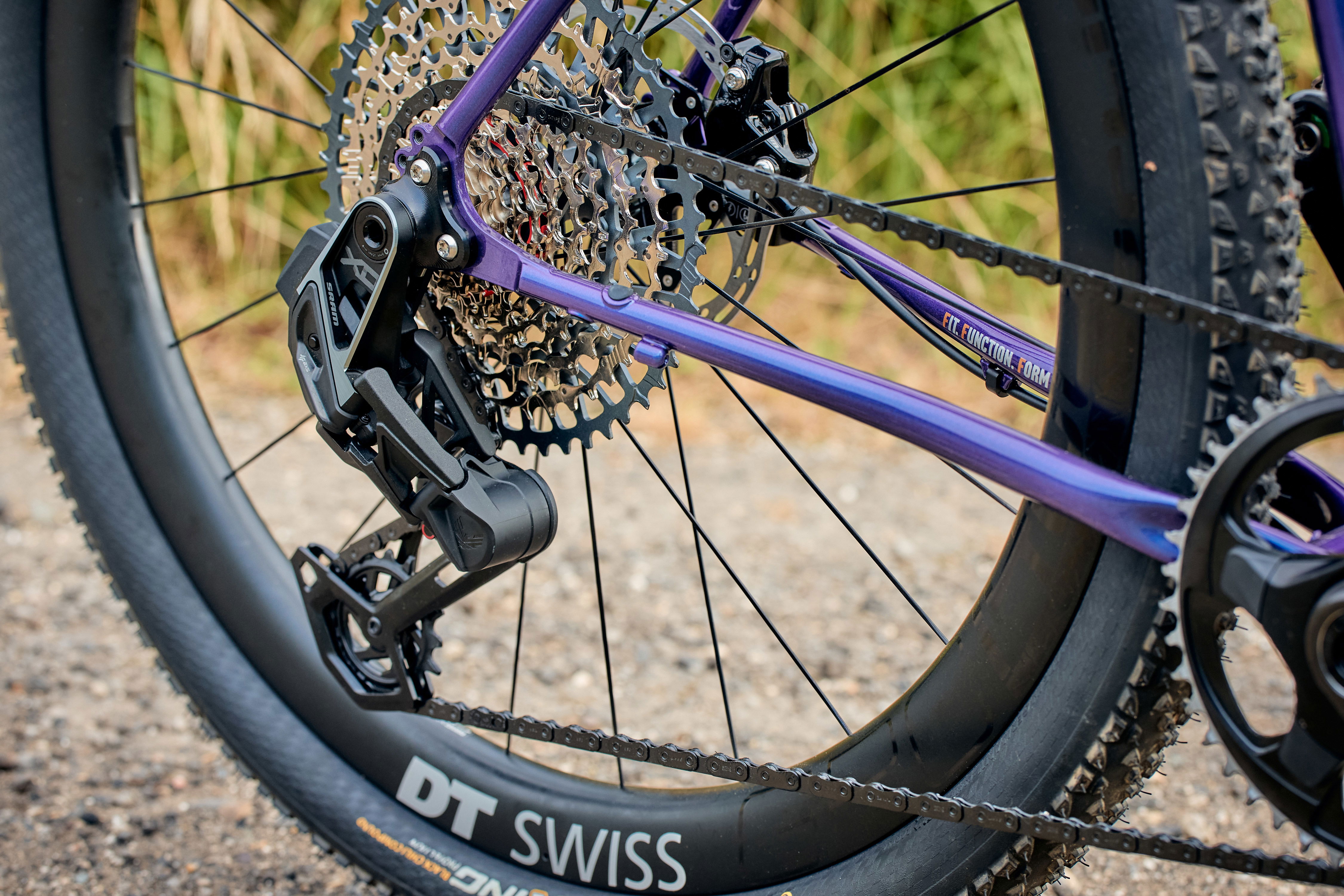 Secan 2.5 54T Iridescent Plum - Fairlight Cycles