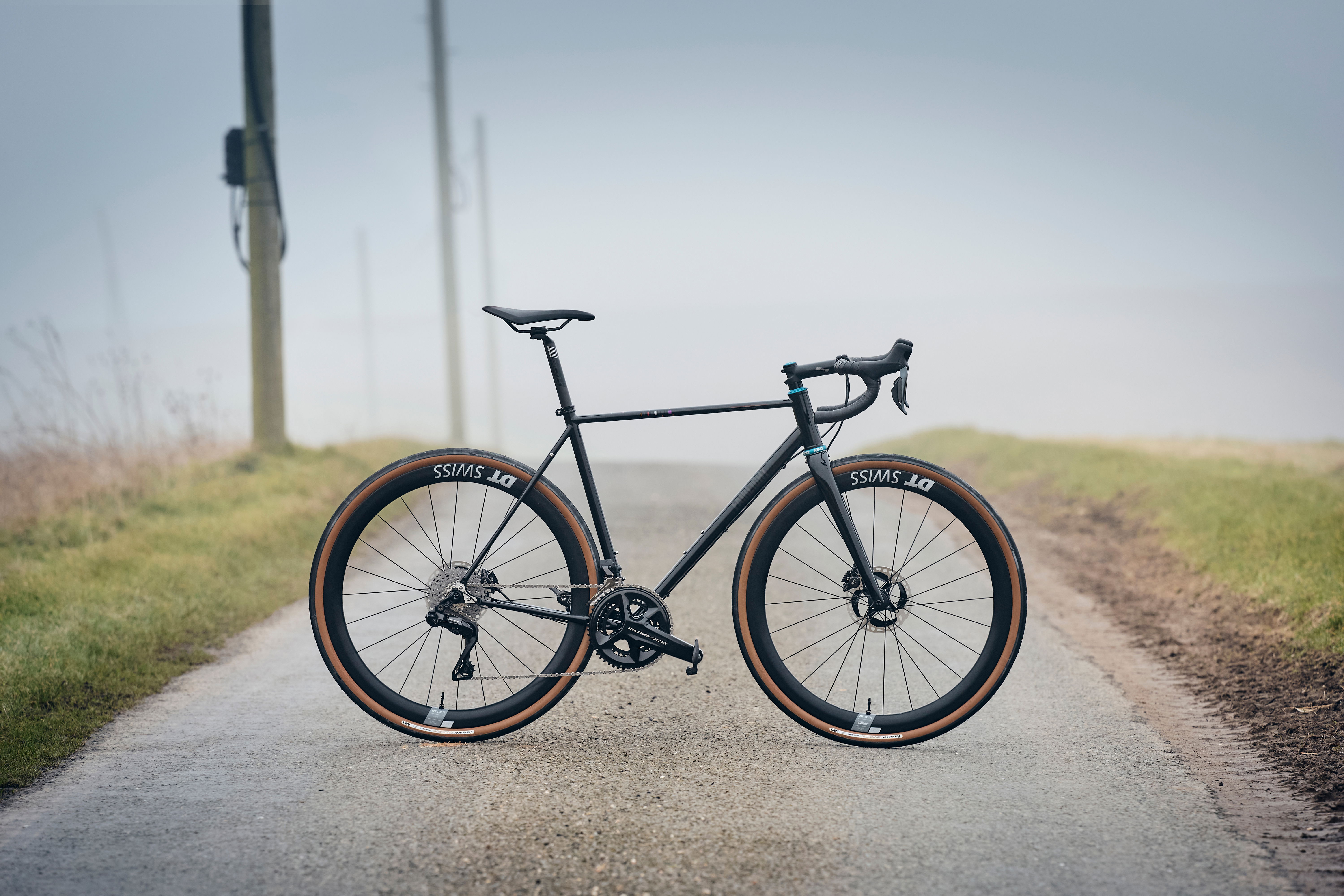 Strael 4.0 56R Stealth - Fairlight Cycles